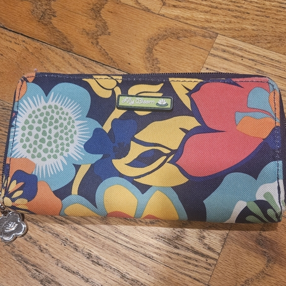 Lily Bloom | Bags | Lily Bloom Colorful Wallet 75 X 45 Euc | Poshmark